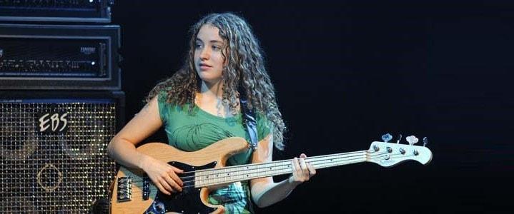 Tal Wilkenfeld Bassiste Jeune et Talentueuse | Biographie BassistePro