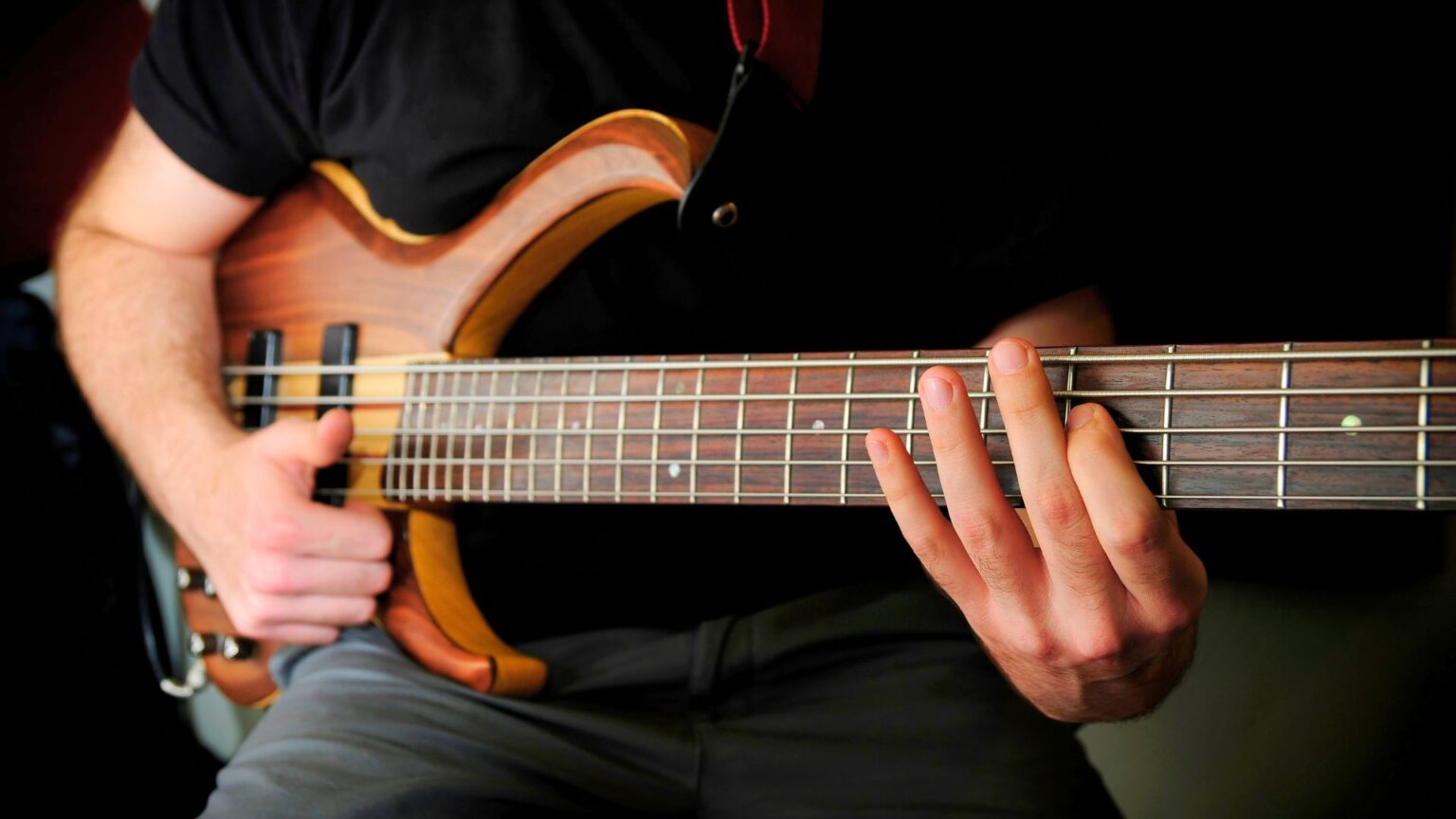 Quelle guitare basse choisir quand on débute [GUIDE N°1]